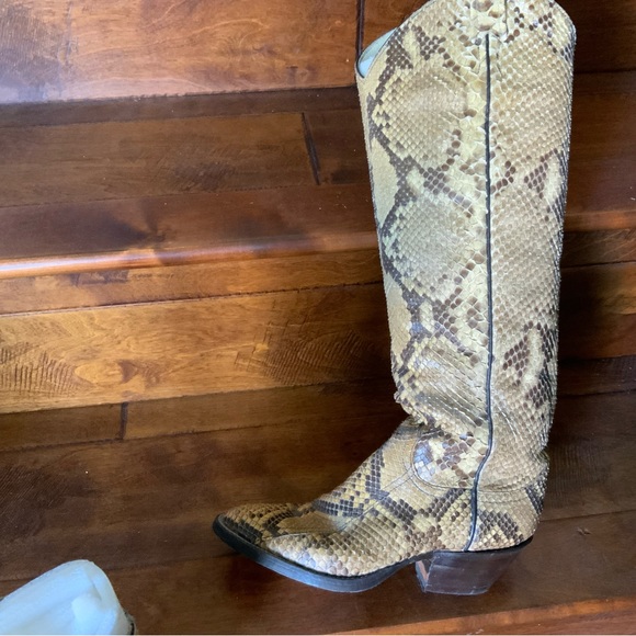 Larry Mahan | Shoes | Beautiful Vintage Larry Mahan Cowboy Boots ...